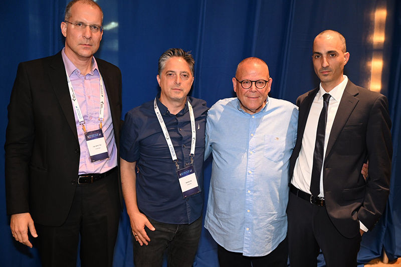 יו״ר ההסתדרות ארנון בר דוד נגד הכלכלן שלמה מעוז