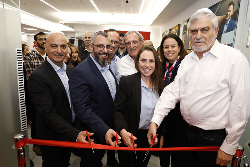 בנק הפועלים השיק סניף חדש בעיר חריש